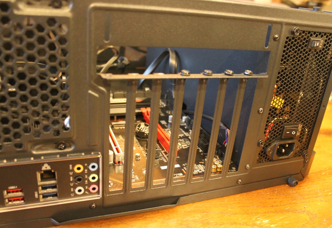 Antec DF500 Vertical GPU mount - MyRandomTechBlog.com